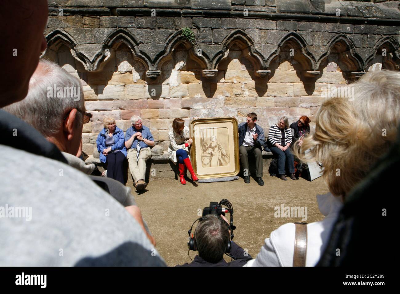 Fiona bruce hi-res stock photography and images - Alamy