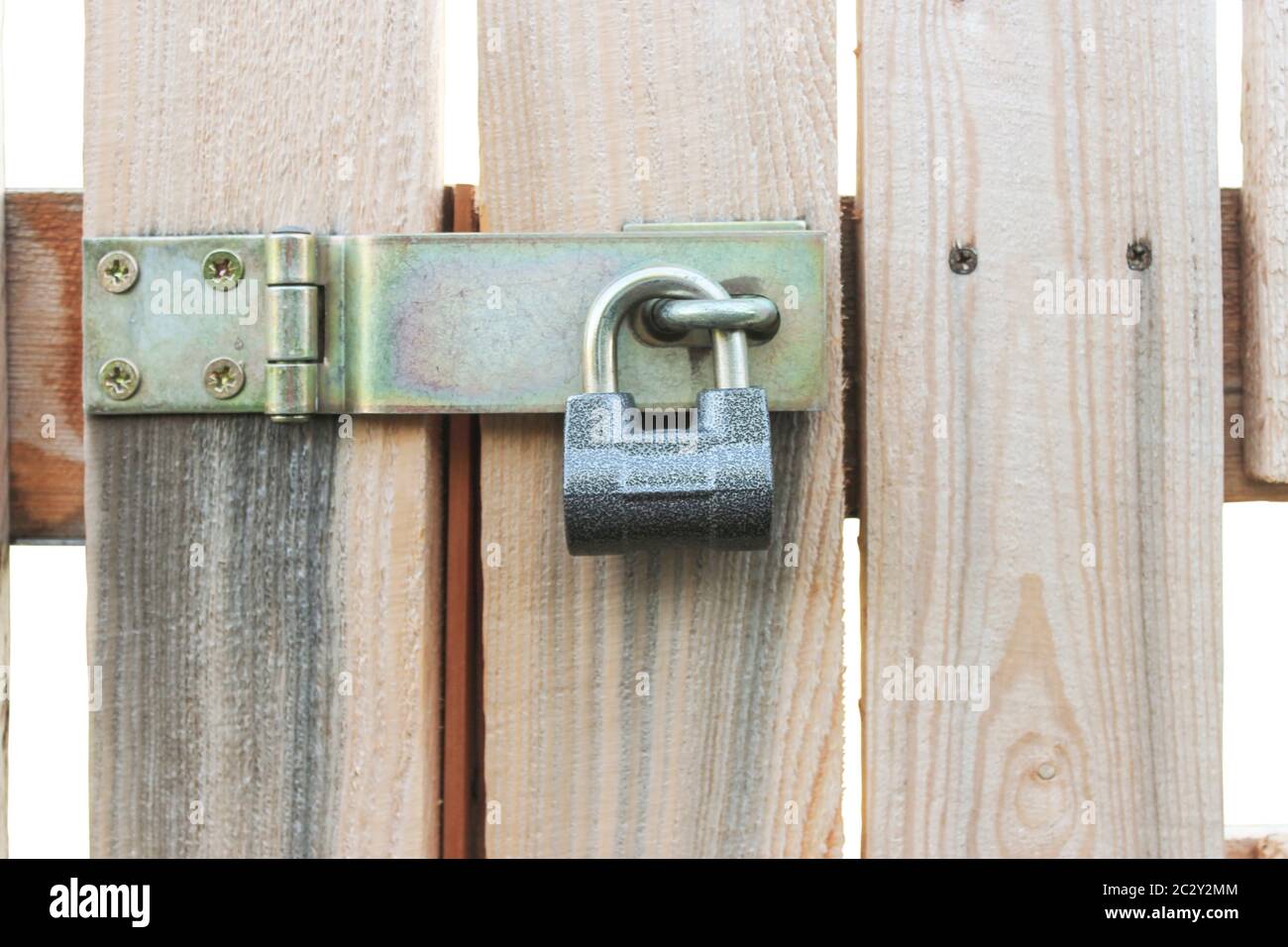 Lock garden gate latch hi-res stock photography and images - Alamy