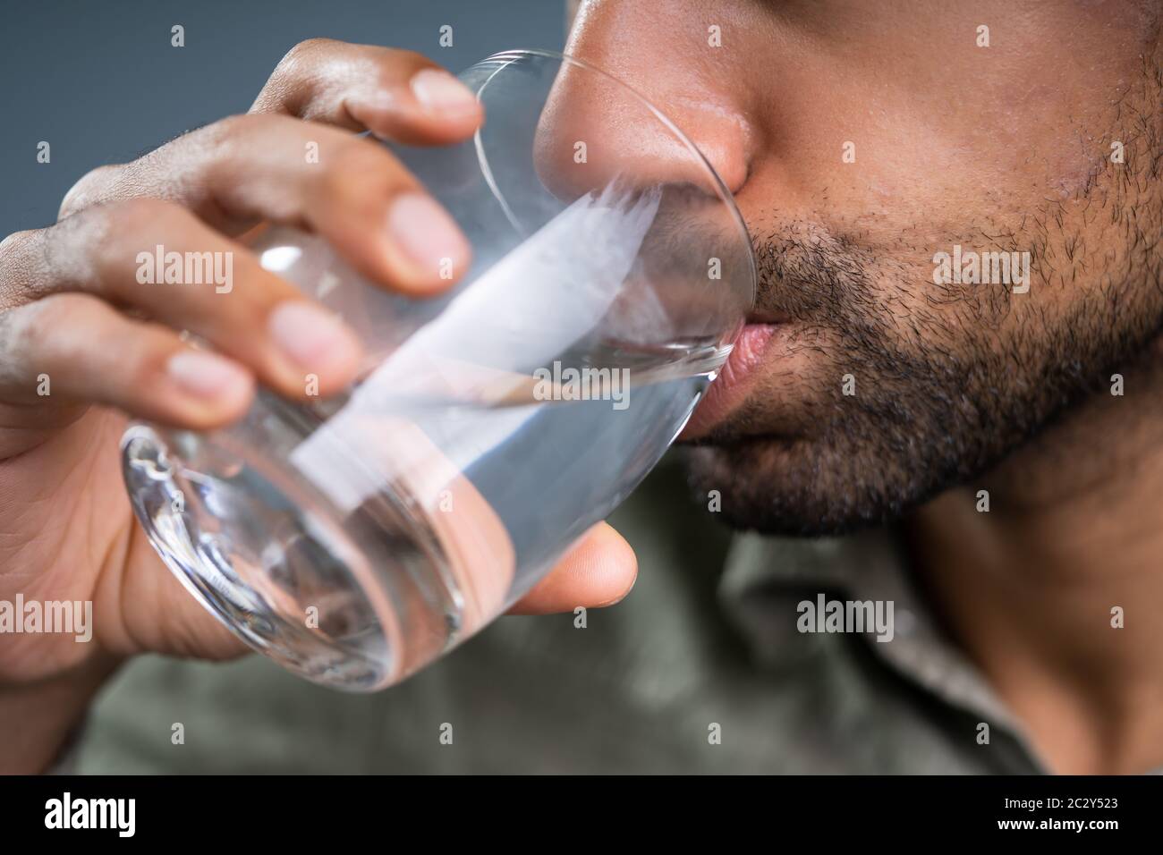 Close up side mans hand hi-res stock photography and images - Alamy