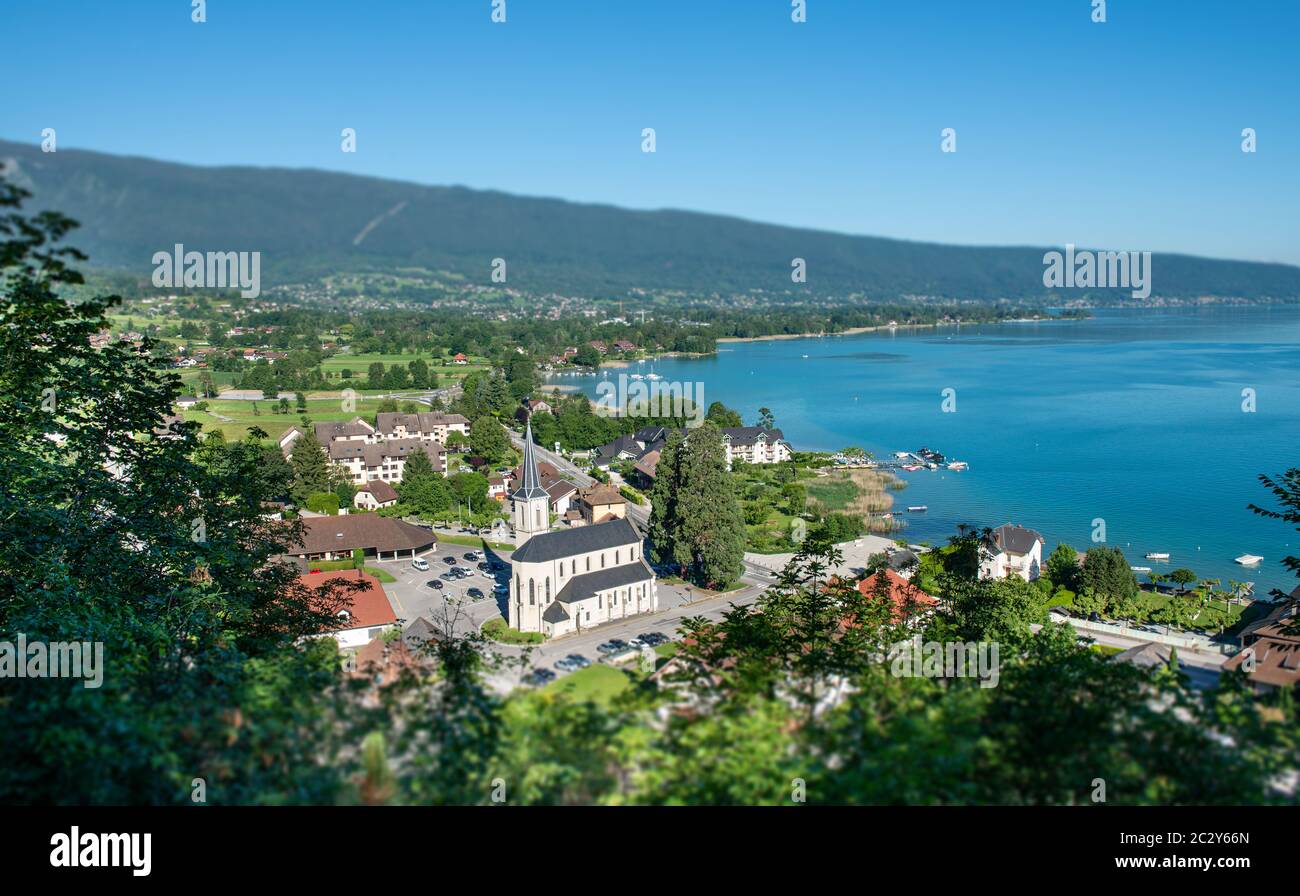 Duingt village hi-res stock photography and images - Alamy