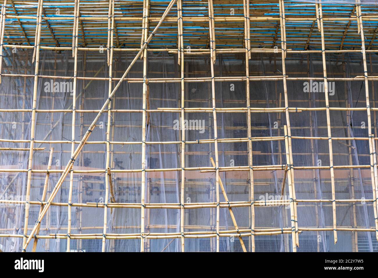 Bamboo scaffolding skyscraper building hi-res stock photography and images - Alamy