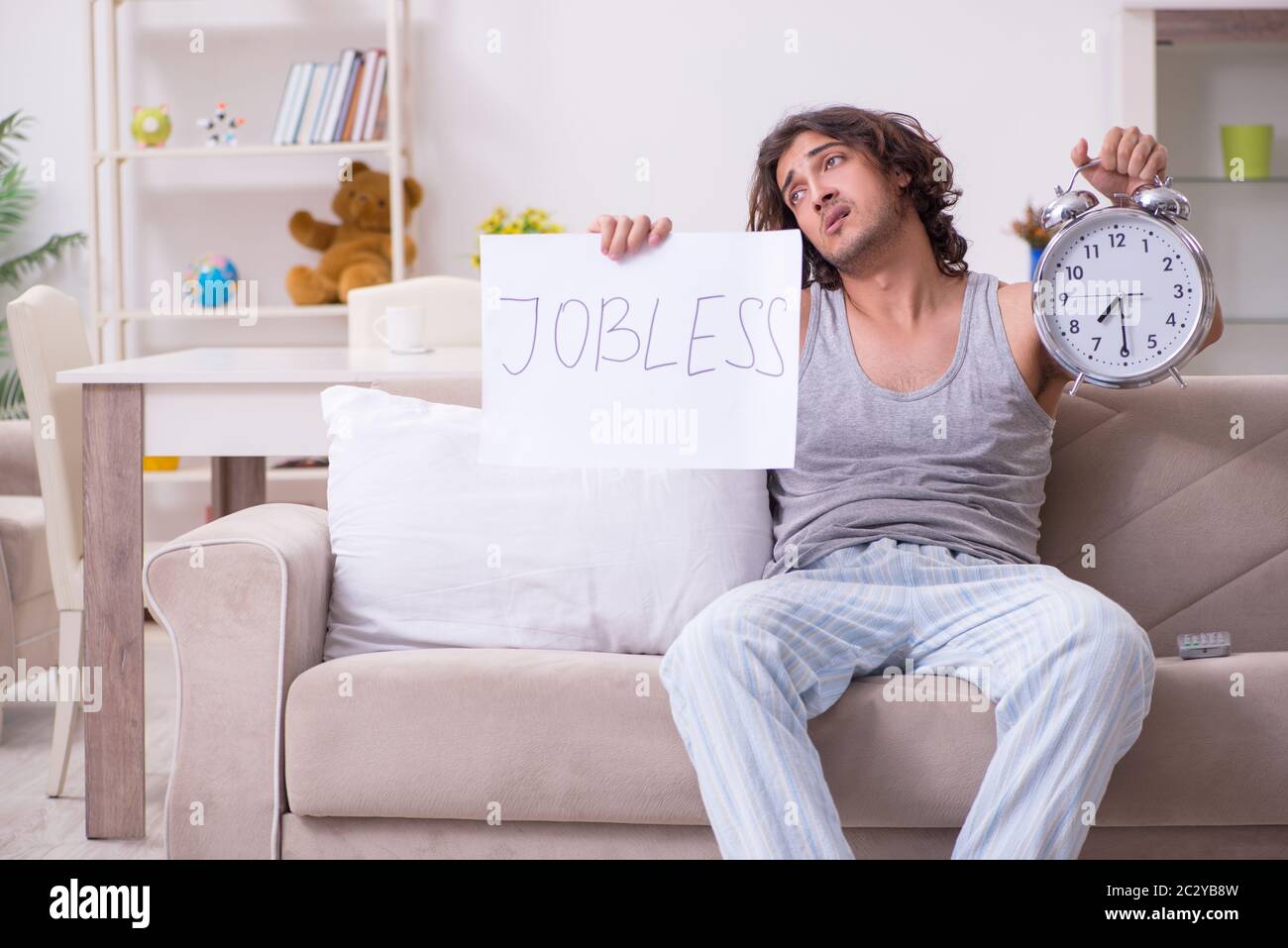 Home downsizing hi-res stock photography and images - Alamy