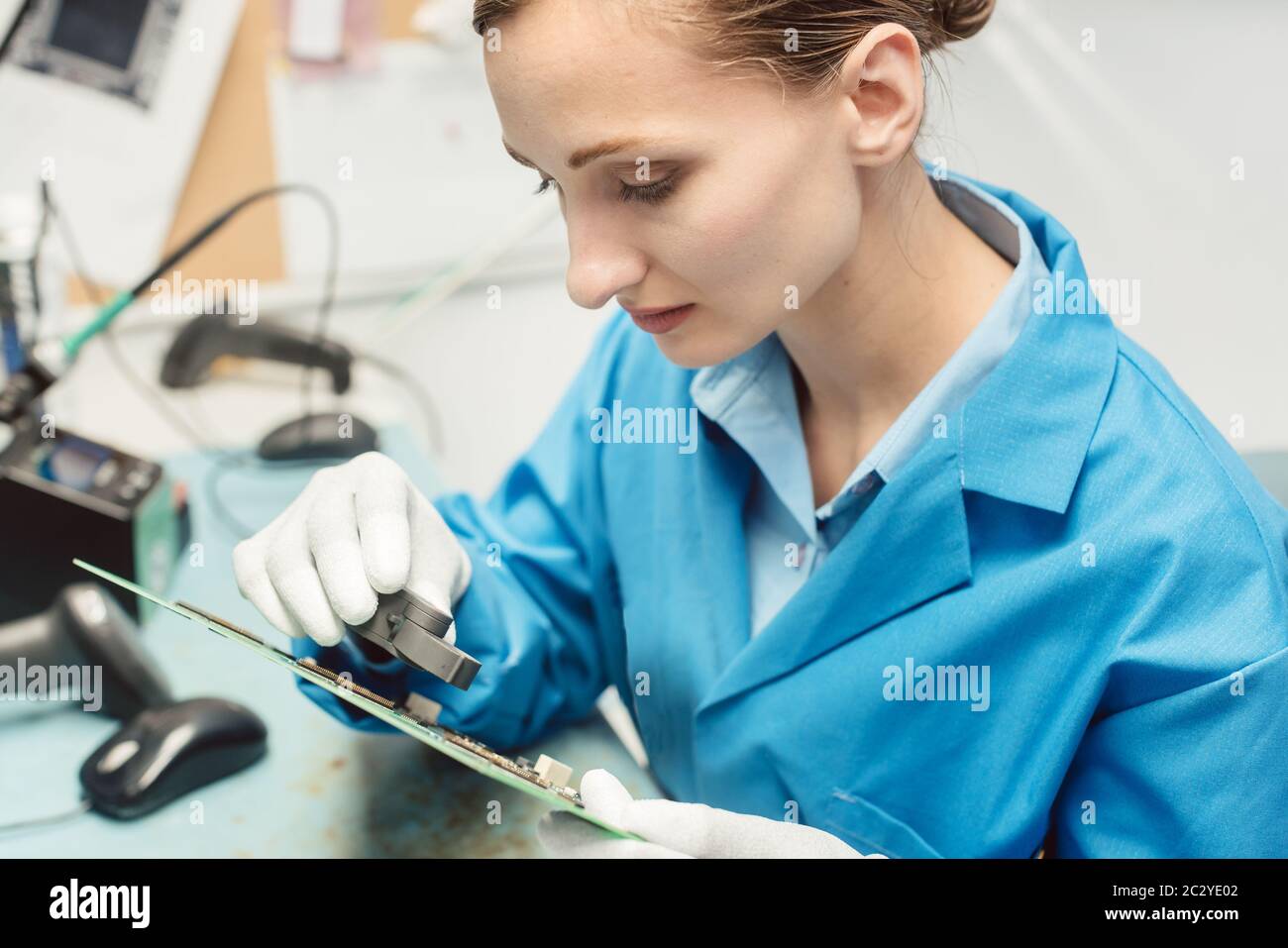 Optical quality control and assembly inspection of an electronic ...