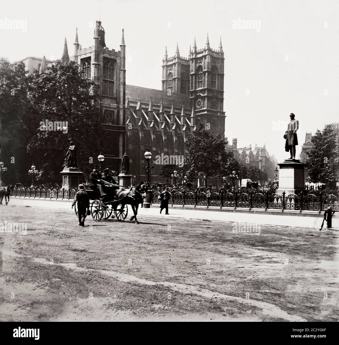 Nelsons column trafalgar square 1900 hi-res stock photography and ...