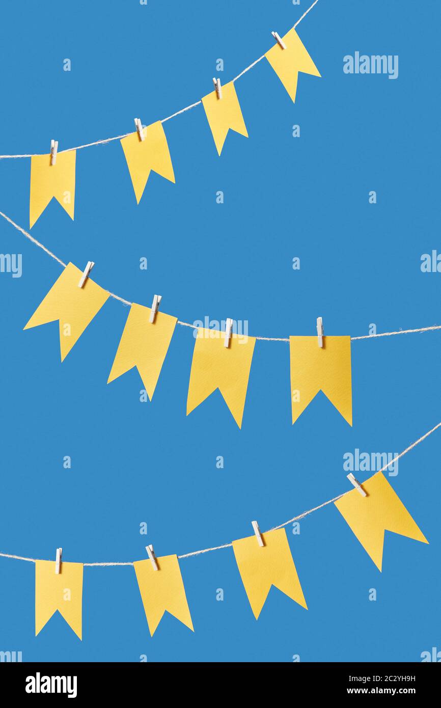 Yellow pin on event hi-res stock photography and images - Alamy