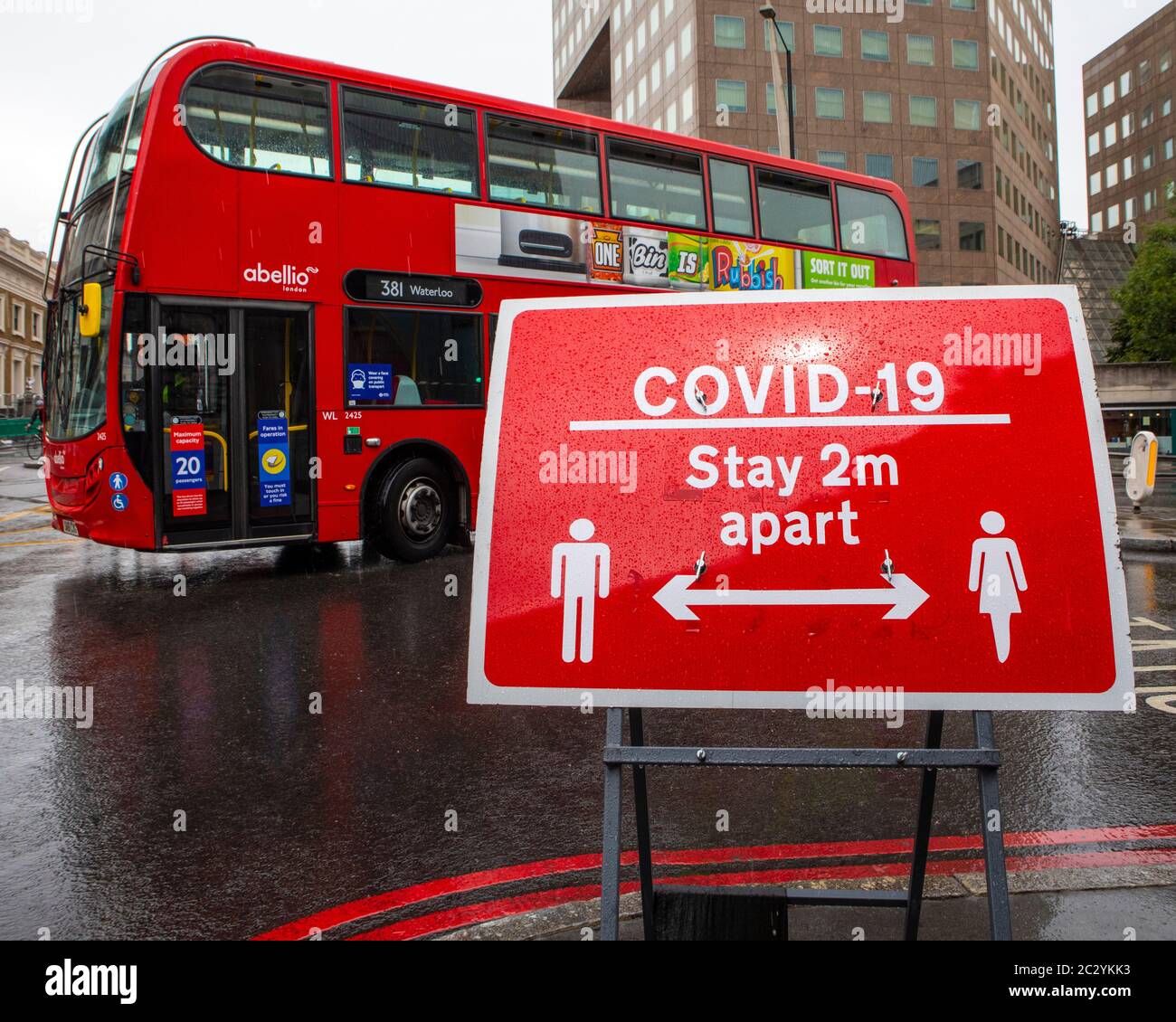 Stay 2 metres apart signage hi-res stock photography and images - Alamy