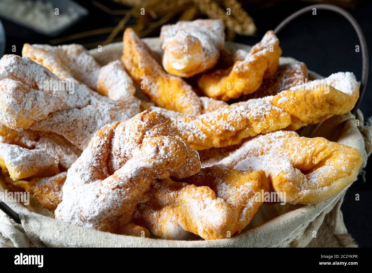 Raderkuchen hi-res stock photography and images - Alamy