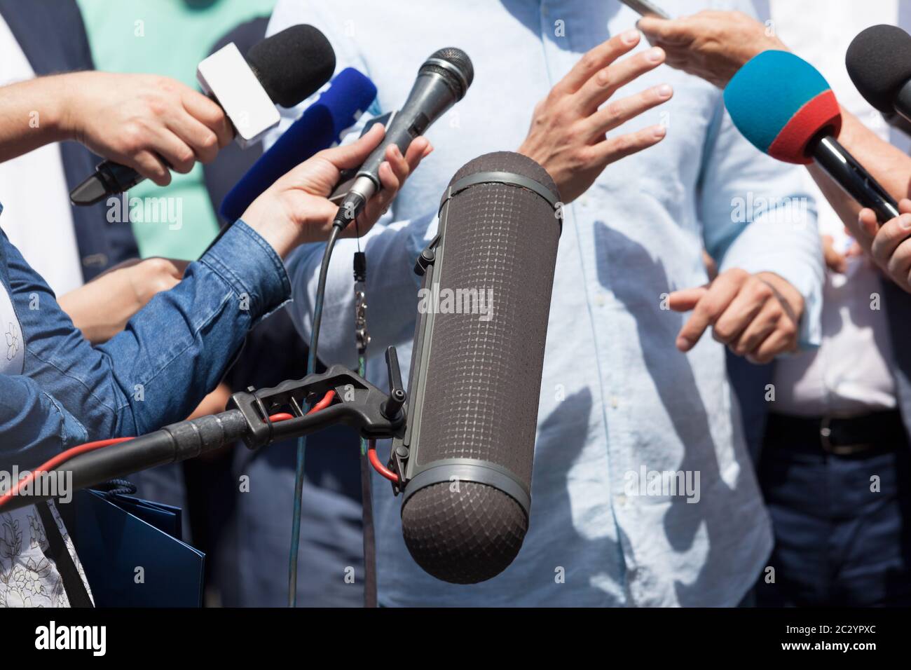 Press interview. Broadcast journalism Stock Photo - Alamy