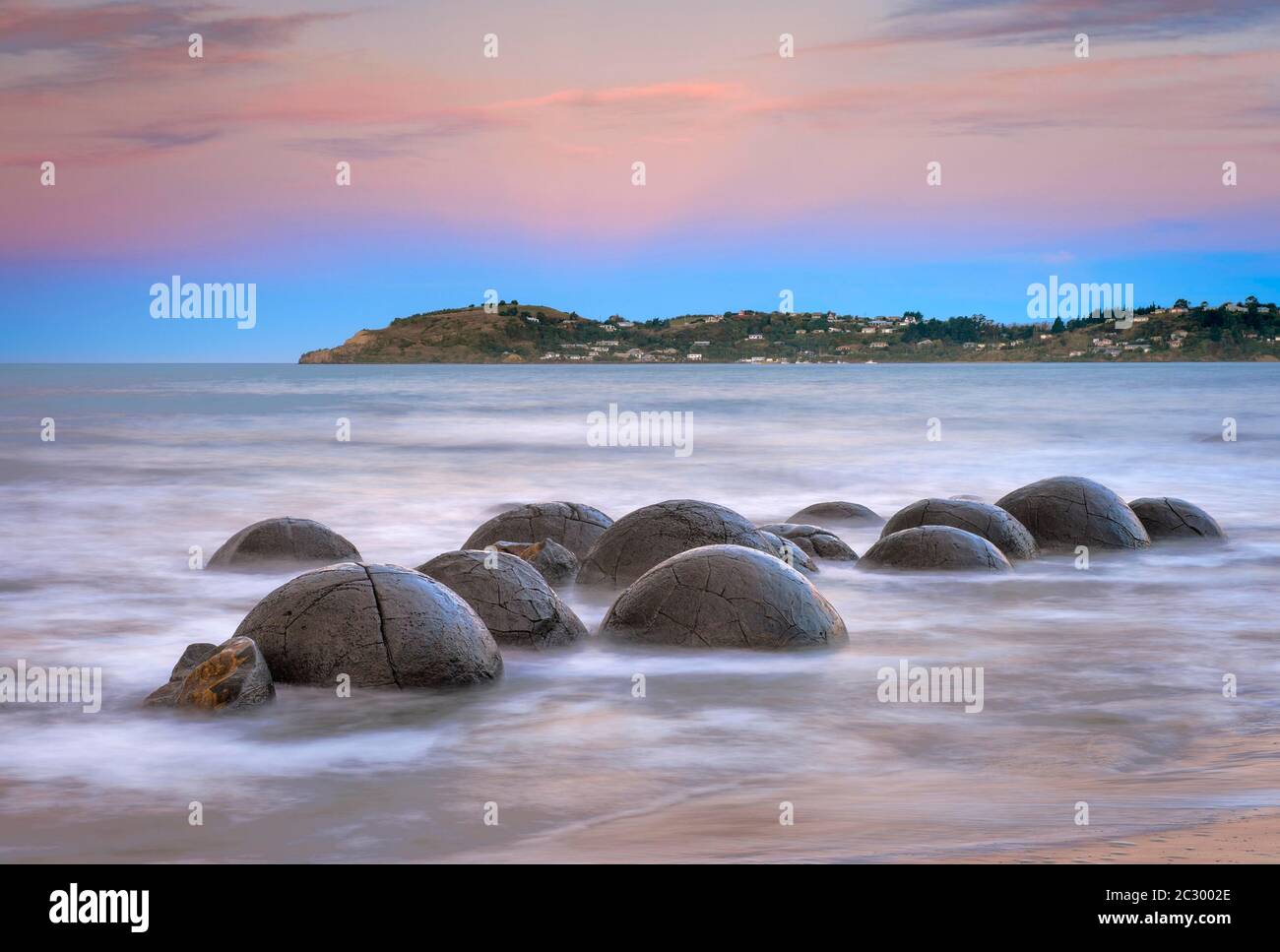 Round balls hi-res stock photography and images - Alamy