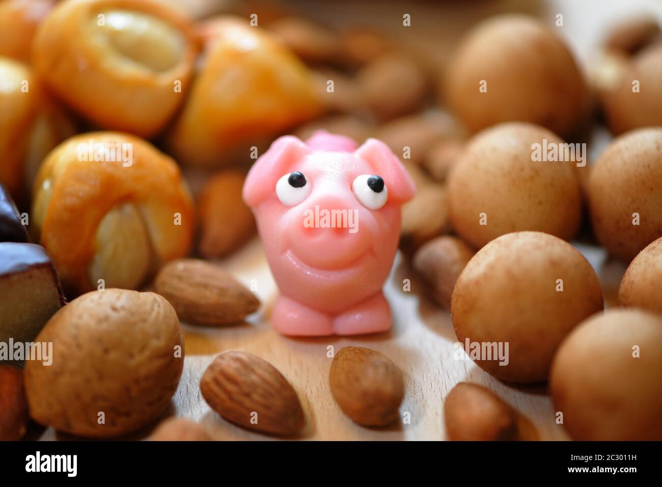 Marzipan pig germany hi-res stock photography and images - Alamy