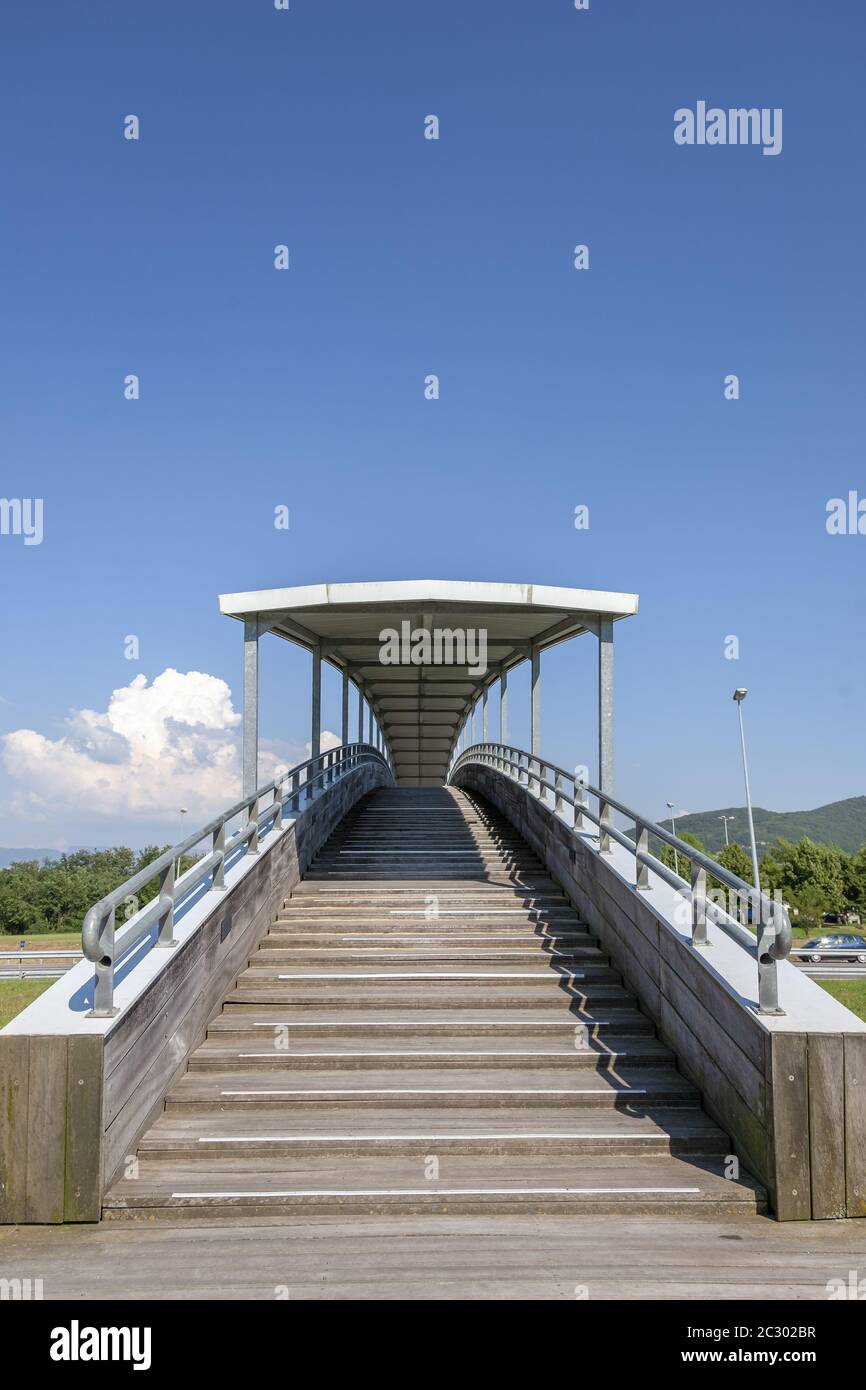 Pedestrian bridge over motorway Stock Photo - Alamy