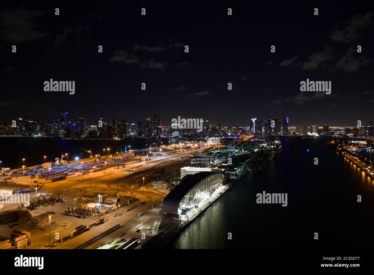 Aerials miami hi-res stock photography and images - Alamy