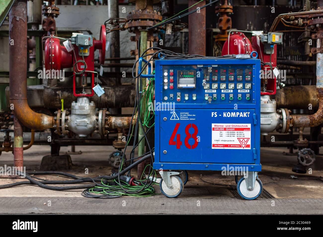 Control unit FS COMPACT for local heat treatment in a chemical plant ...