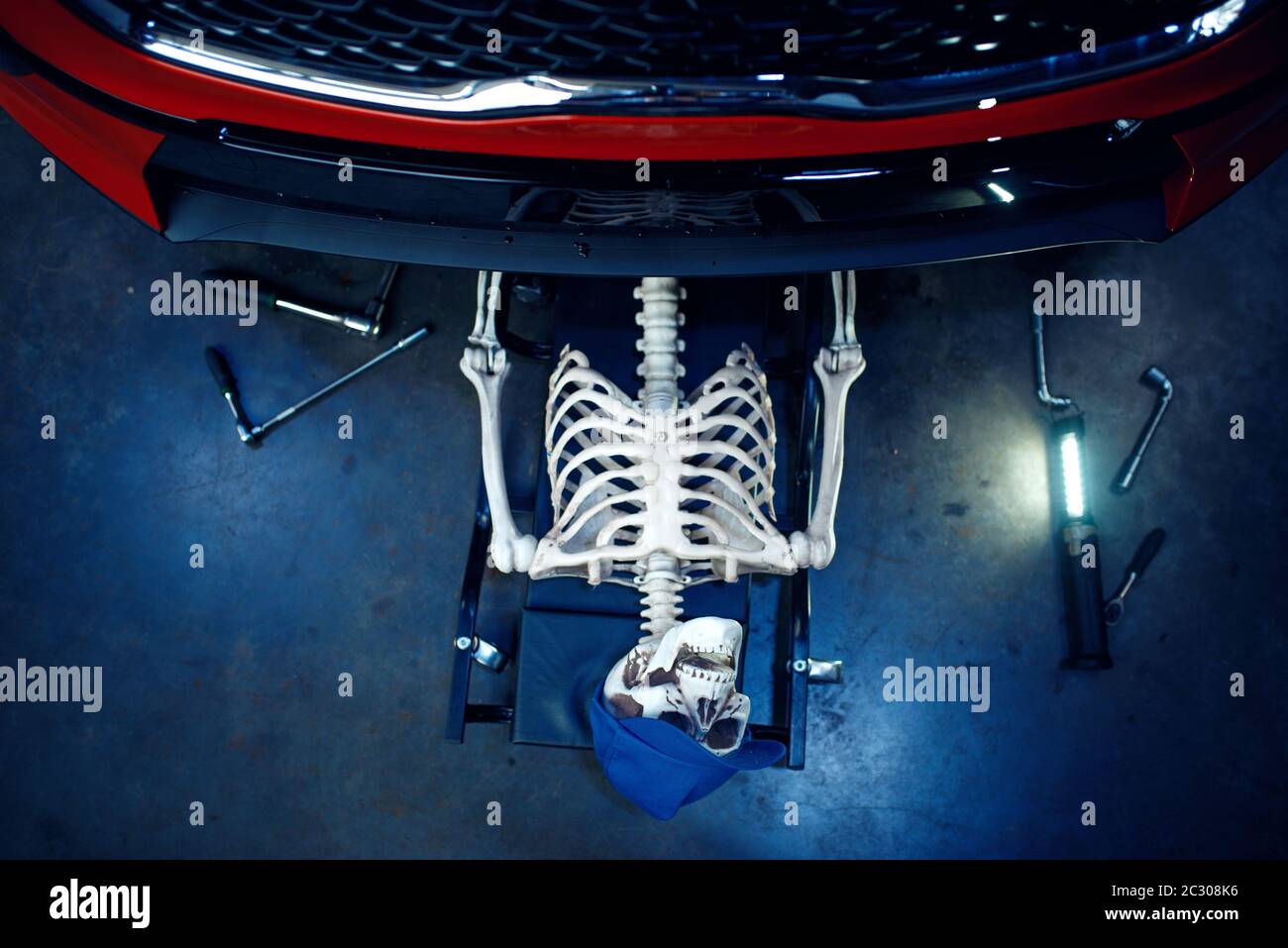 Car automobile automotive skeleton hi-res stock photography and images ...