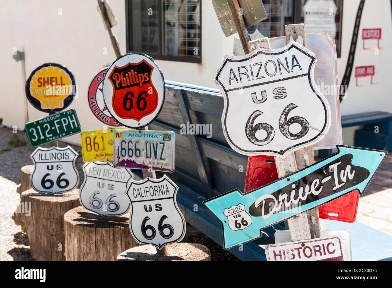 Historic road signs hi-res stock photography and images - Alamy