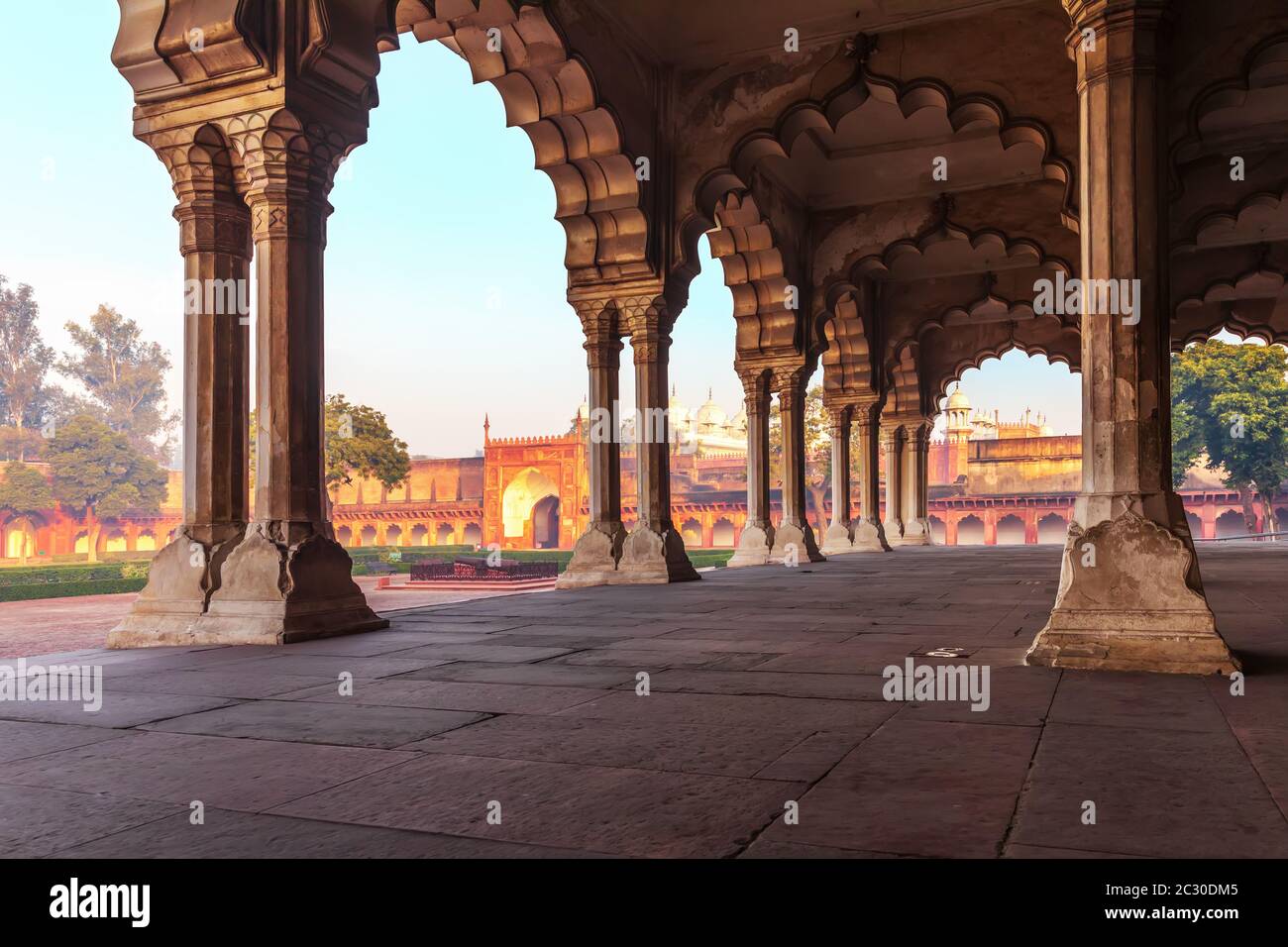 Palace public audience hall hi-res stock photography and images - Alamy