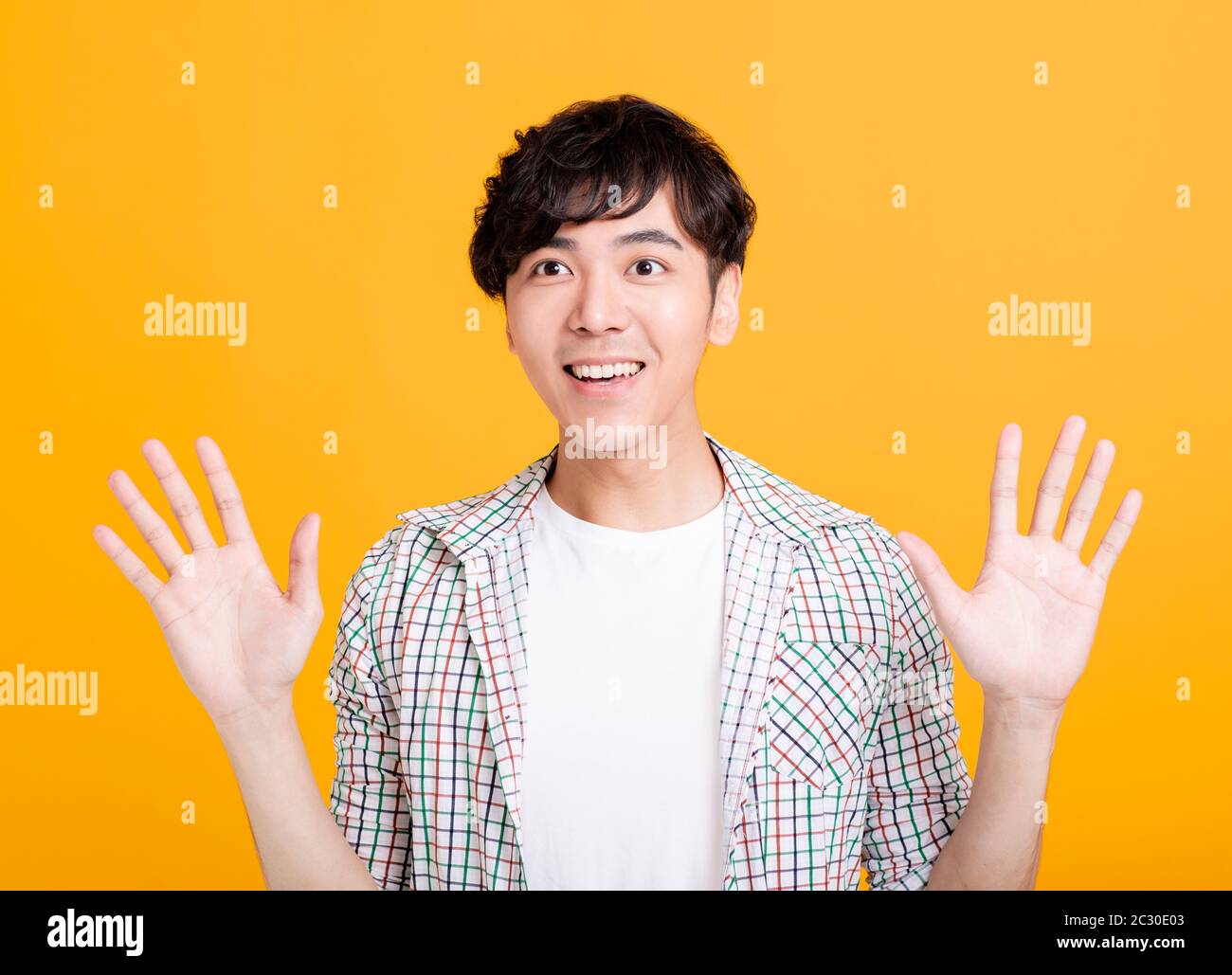 Surprised chinese man hi-res stock photography and images - Alamy