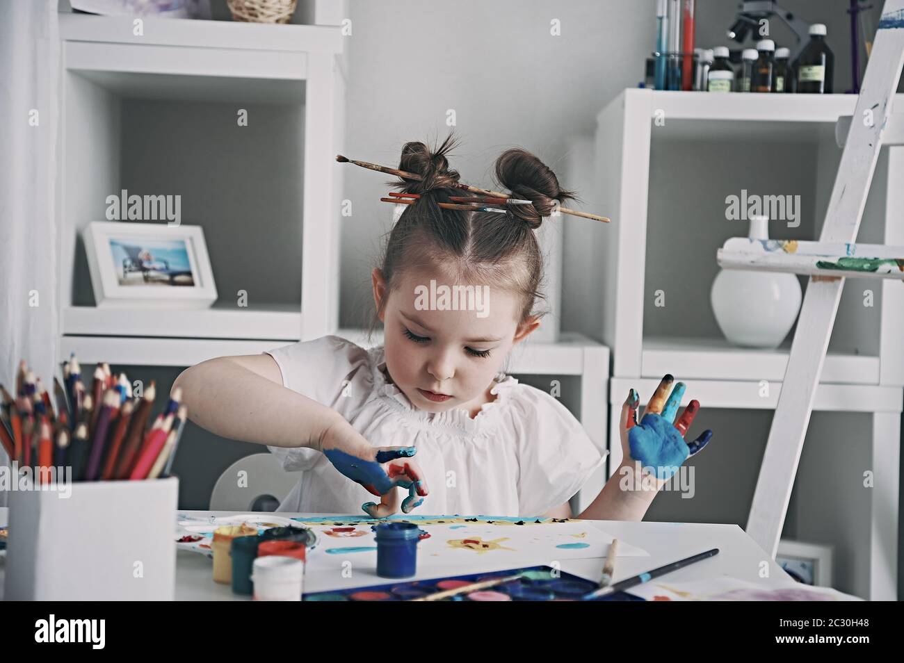 Talented young girl hi-res stock photography and images - Alamy
