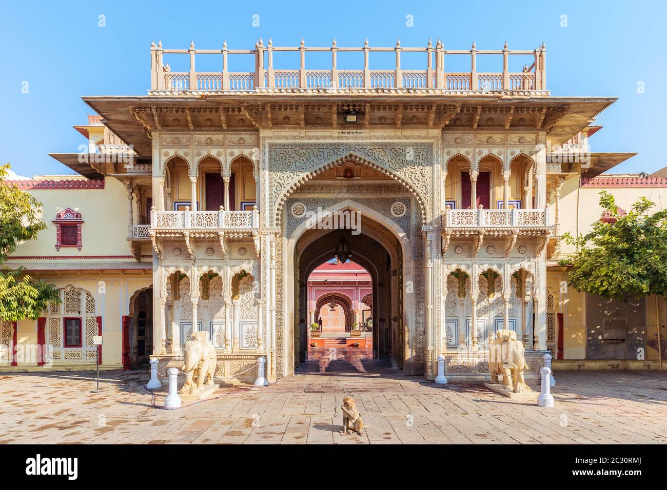 Jaipur palace museum entrance gate hi-res stock photography and images ...