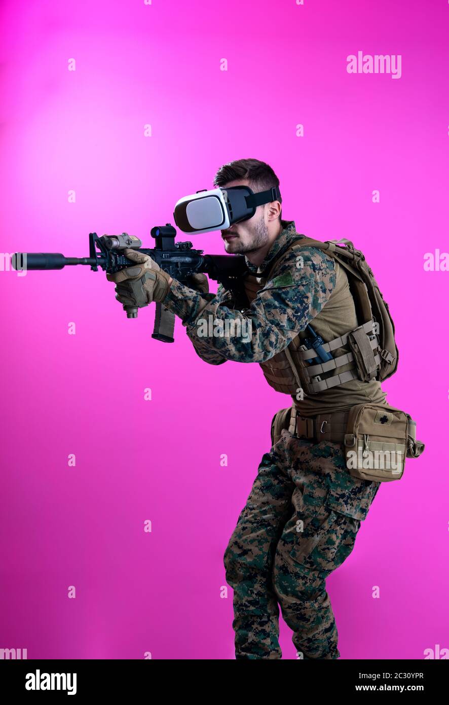 Virtual battle hi-res stock photography and images - Alamy