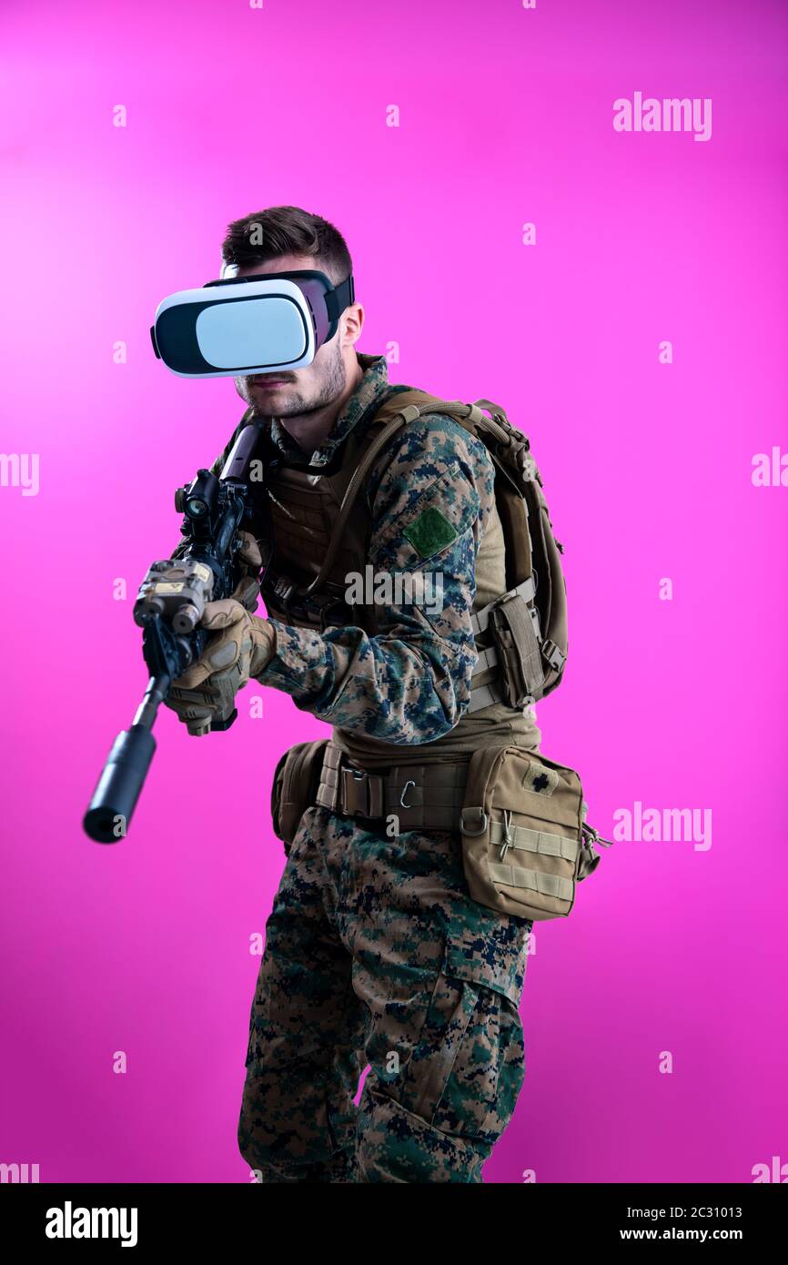 soldier in battle using virtual reality glasses Stock Photo - Alamy
