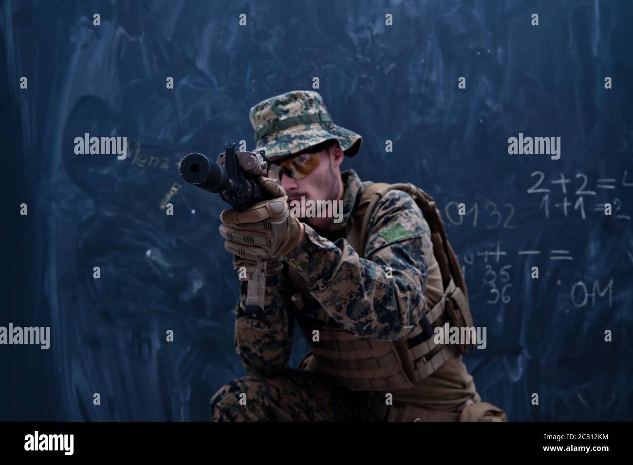 Laser sight air rifle hi-res stock photography and images - Alamy
