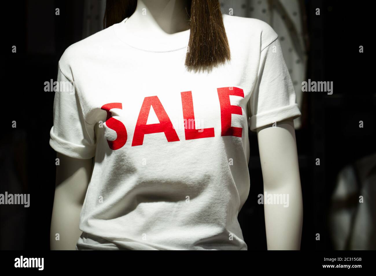 Female body in advertising hi-res stock photography and images - Alamy
