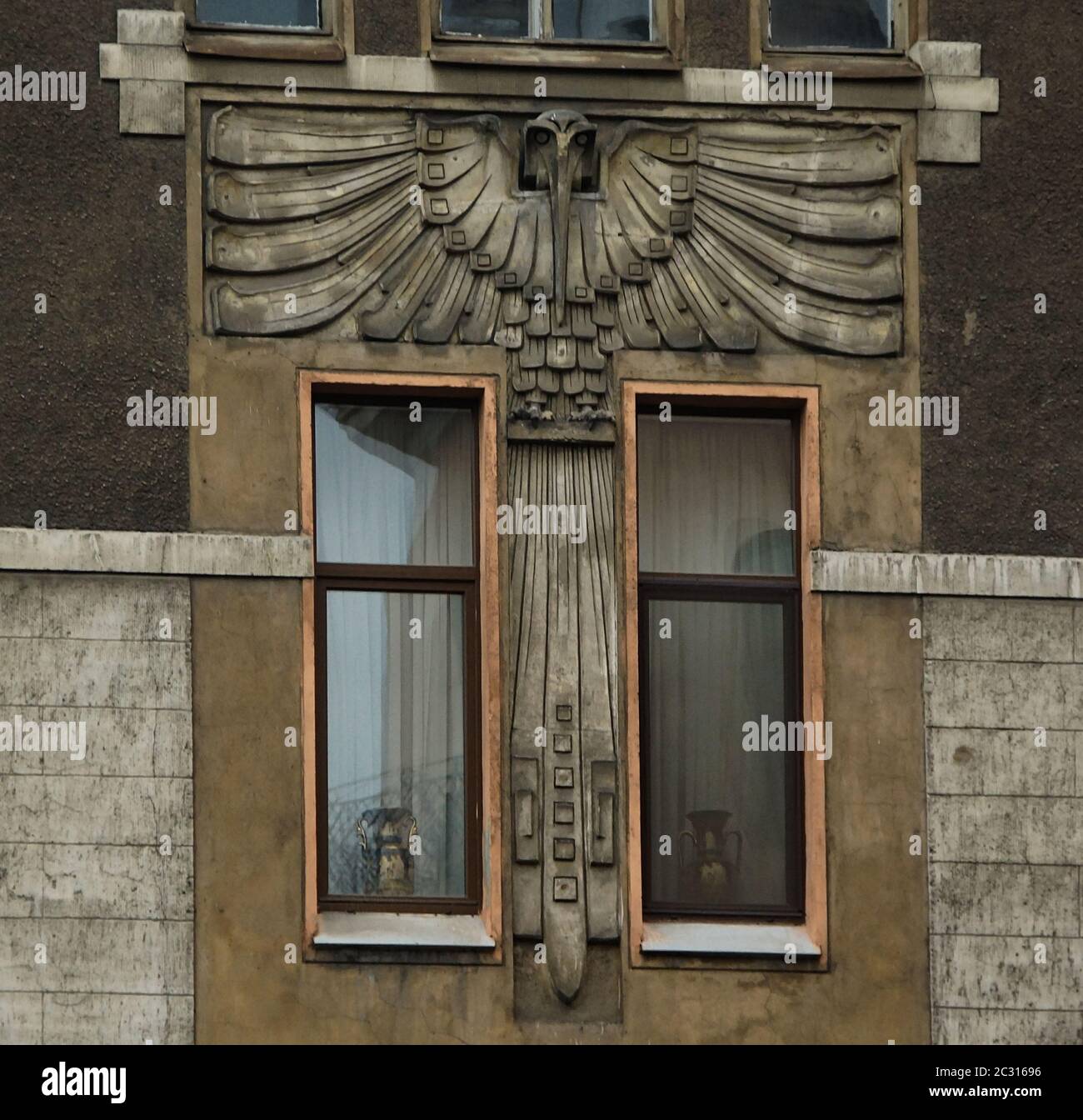 Owl street art hi-res stock photography and images - Alamy