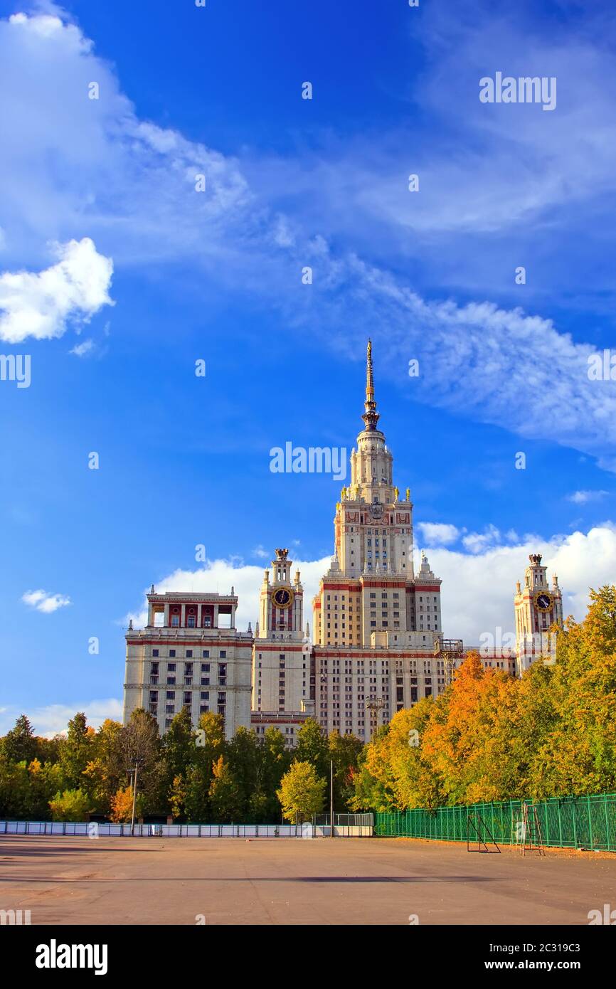 Moscow state university building star hi-res stock photography and ...