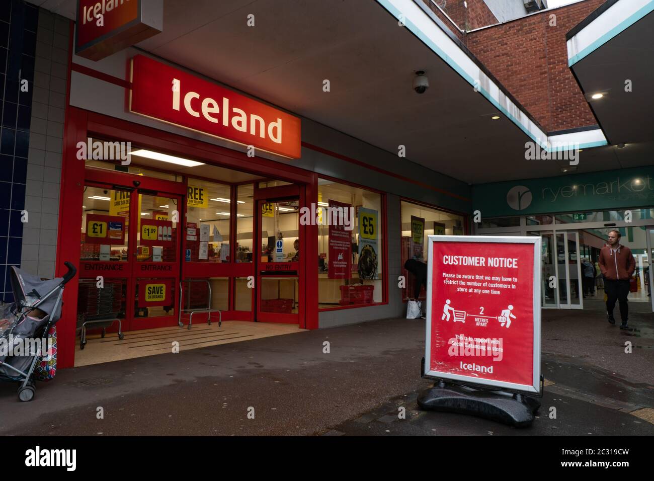 Iceland shop hi-res stock photography and images - Alamy