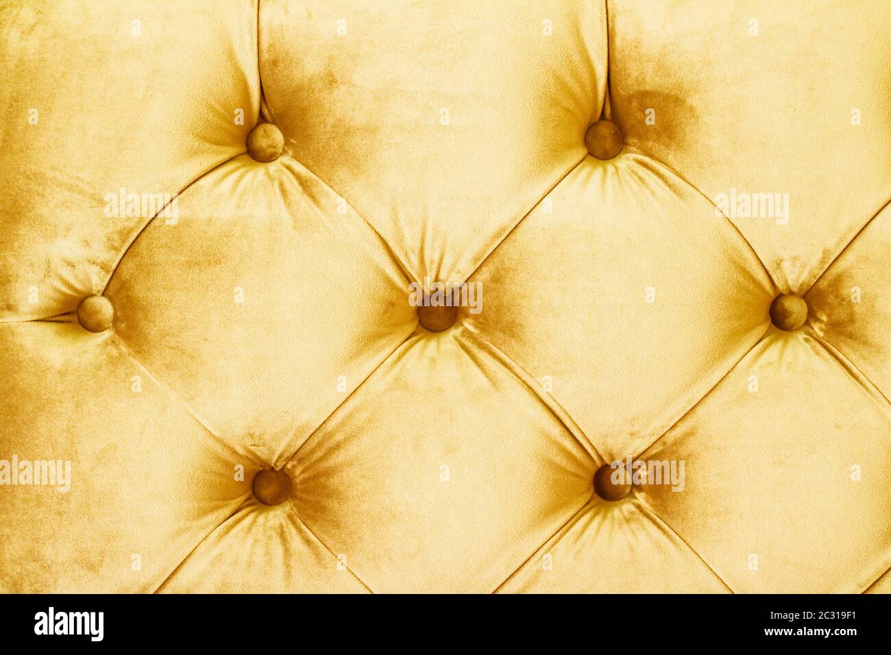 Luxury velour quilted sofa hi-res stock photography and images - Alamy