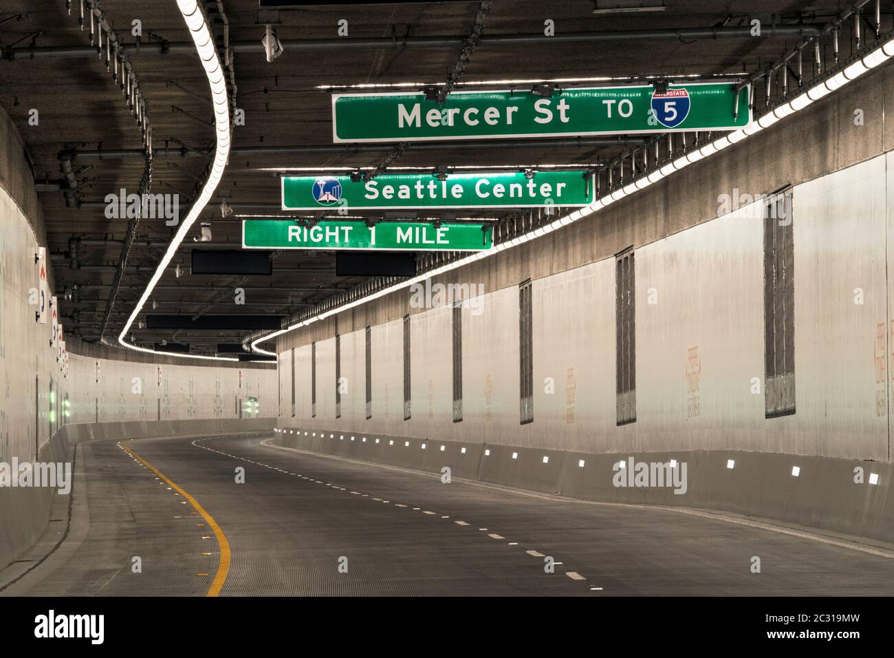 Washington state road sign hi-res stock photography and images - Alamy
