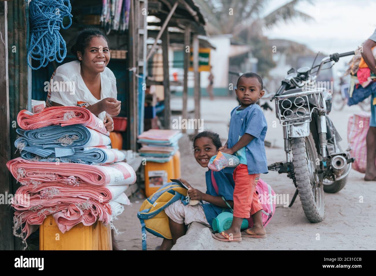 Madagascar traditional clothing hi-res stock photography and images - Alamy
