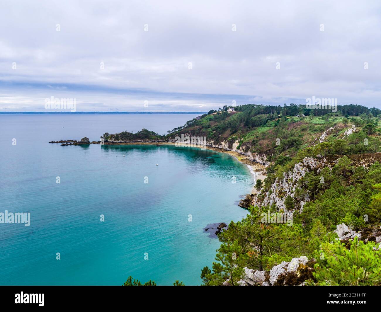 Landscape of coastline and sea, Crozon peninsula, Finistere, Brittany ...