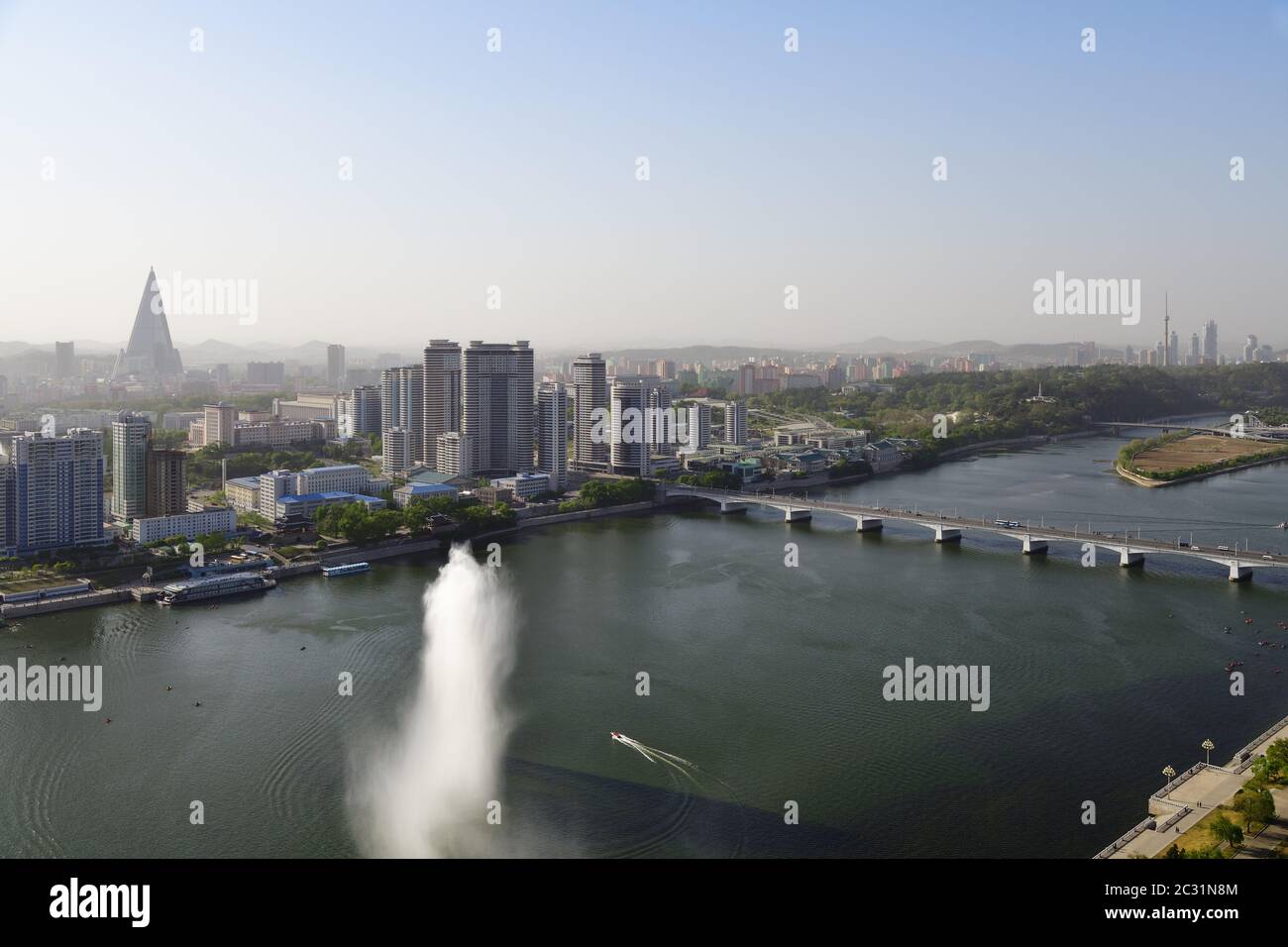 Taedong river skyline pyongyang hi-res stock photography and images - Alamy