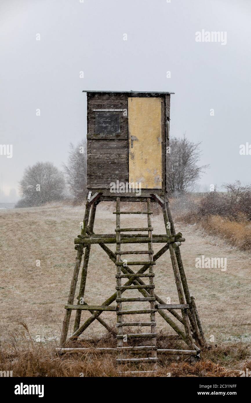 Wooden Hunters High Seat, hunting tower Stock Photo - Alamy