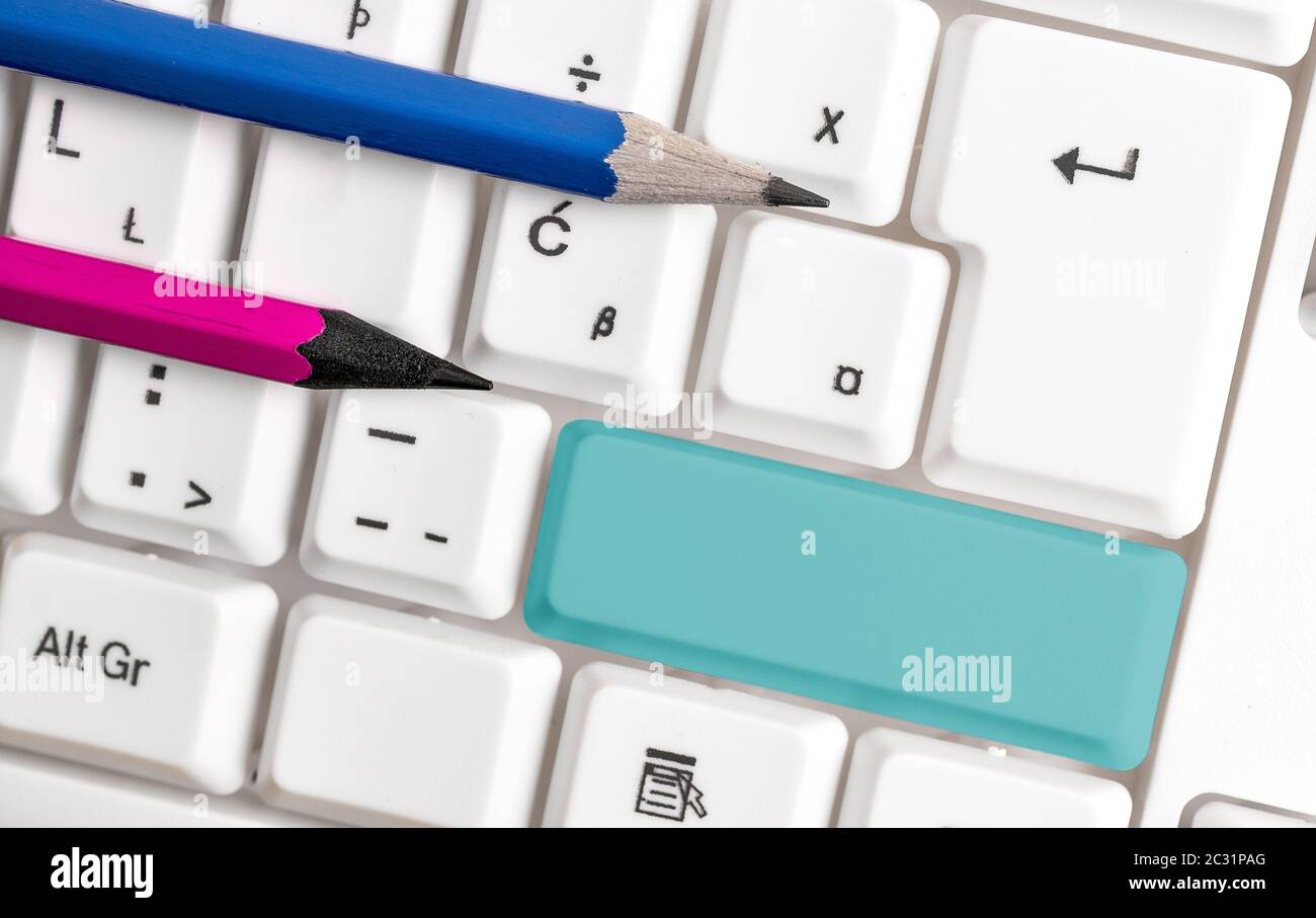 White Pc Keyboard With Empty Note Paper Above White Key Copy Space ...