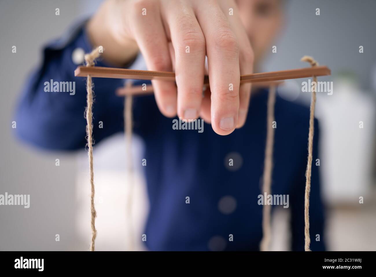 Manipulating strings hi-res stock photography and images - Alamy