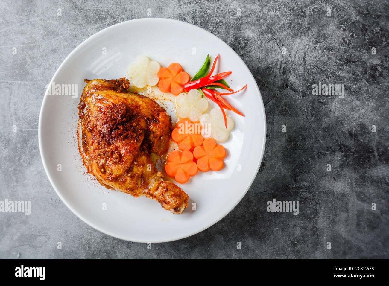 Fresh baked chicken on plate meat hi-res stock photography and images ...