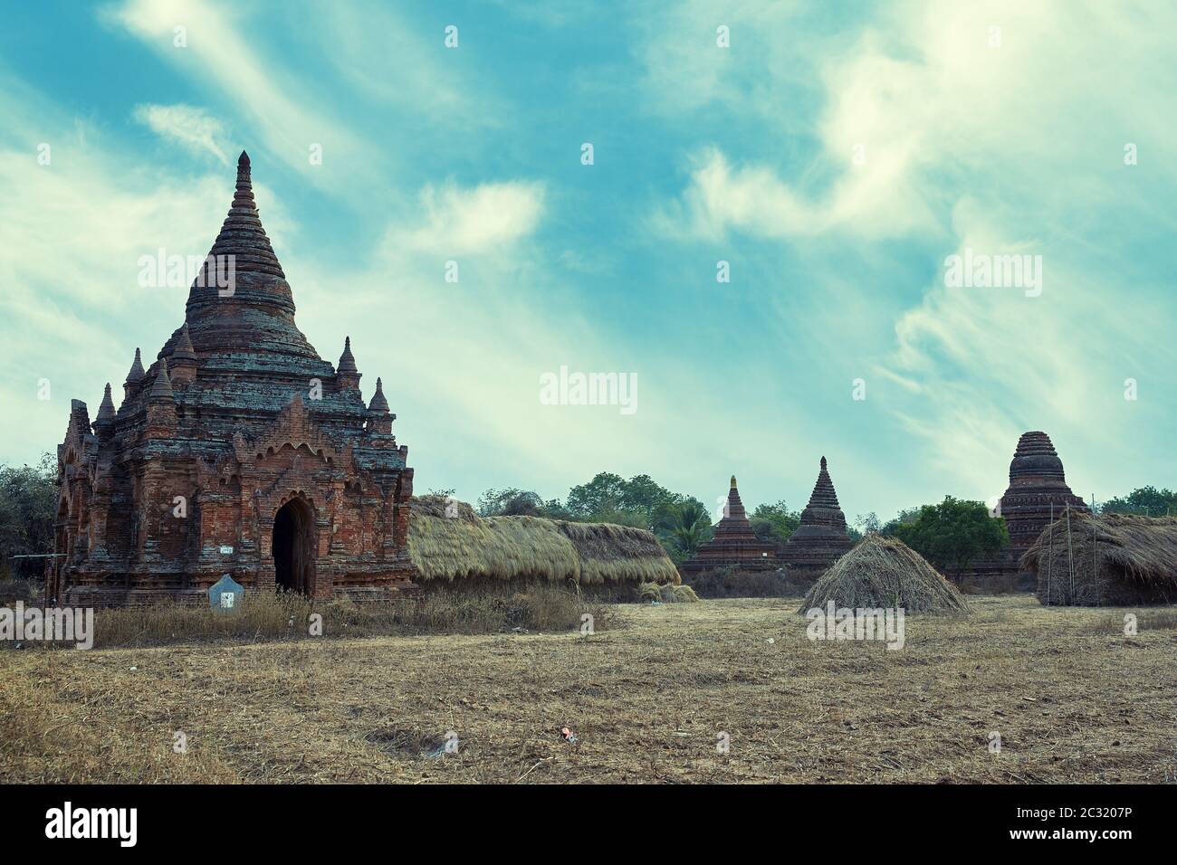 Ancient bagan architecture hi-res stock photography and images - Alamy