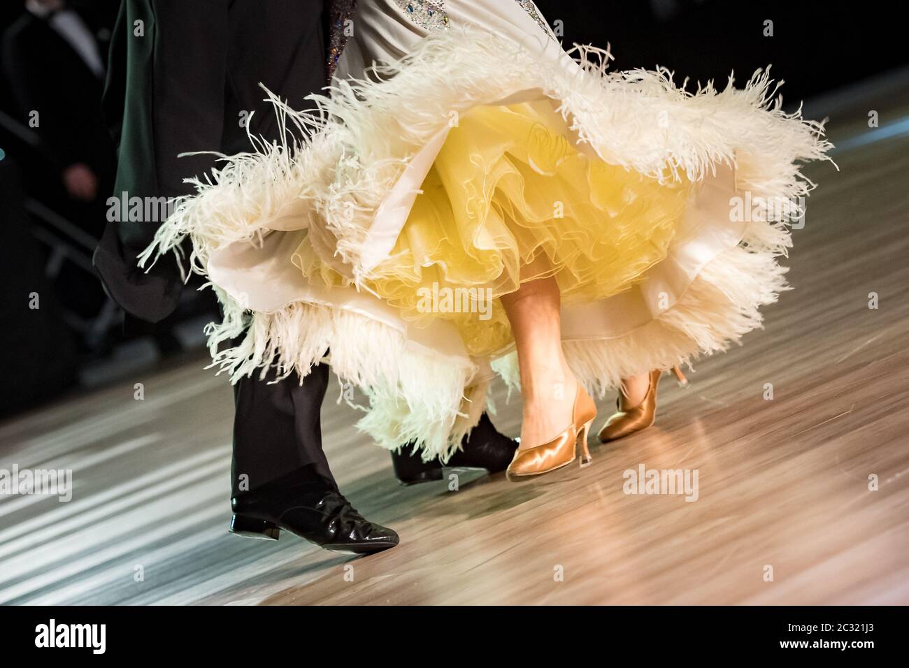 Dancefloor feet hi-res stock photography and images - Alamy