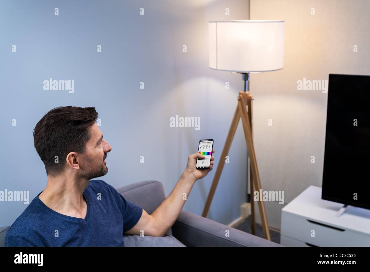 Male hand phone lights hi-res stock photography and images - Alamy