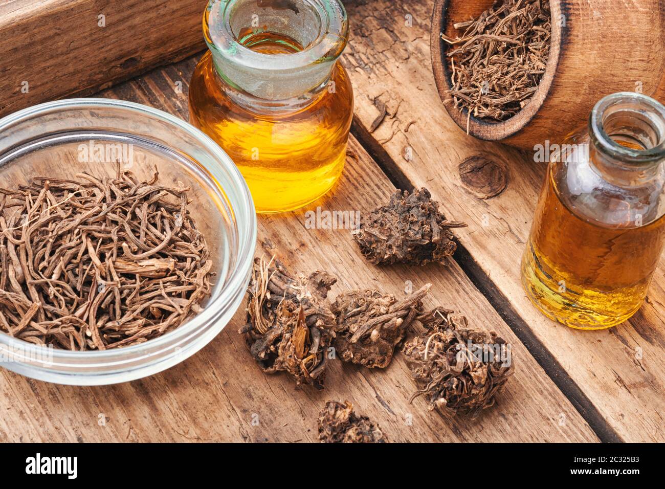 Medicinal tincture from the roots and rhizomes of valerian.Valeriana ...