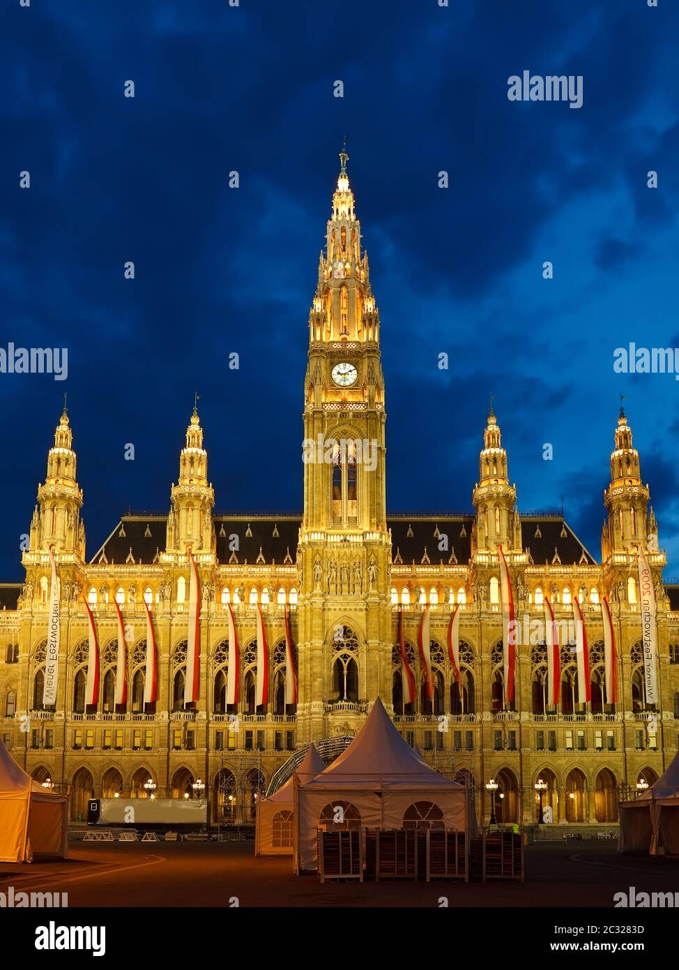 Town hall in Vienna Stock Photo - Alamy