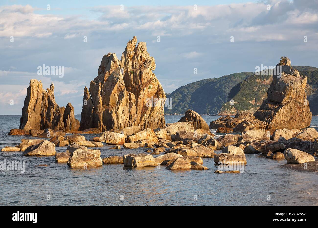 Hashigui-iwa (Bridge Pillar Rocks) at the Kushimoto. Wakayama ...