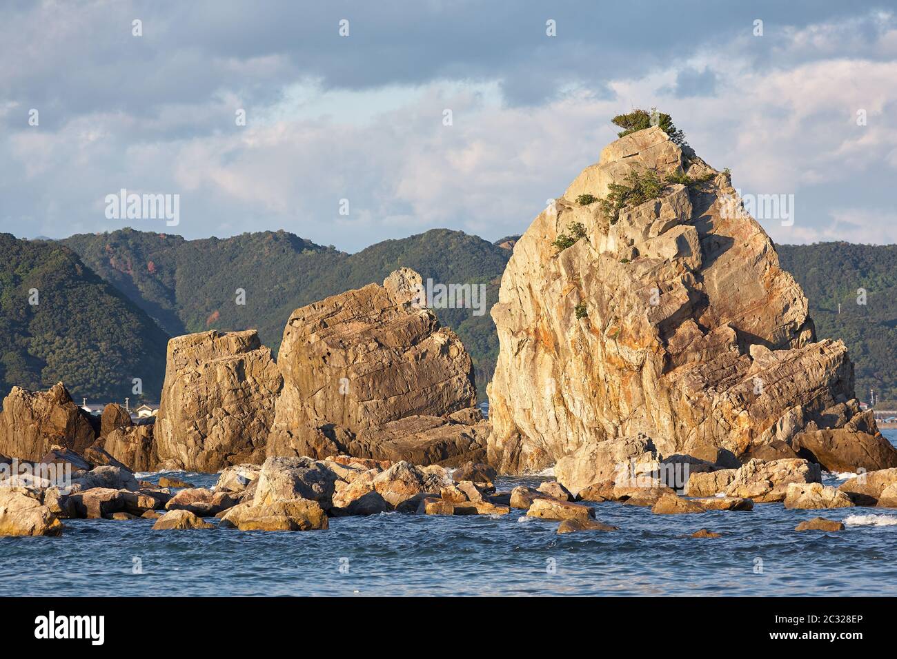 Hashigui-iwa (Bridge Pillar Rocks) at the Kushimoto. Wakayama ...
