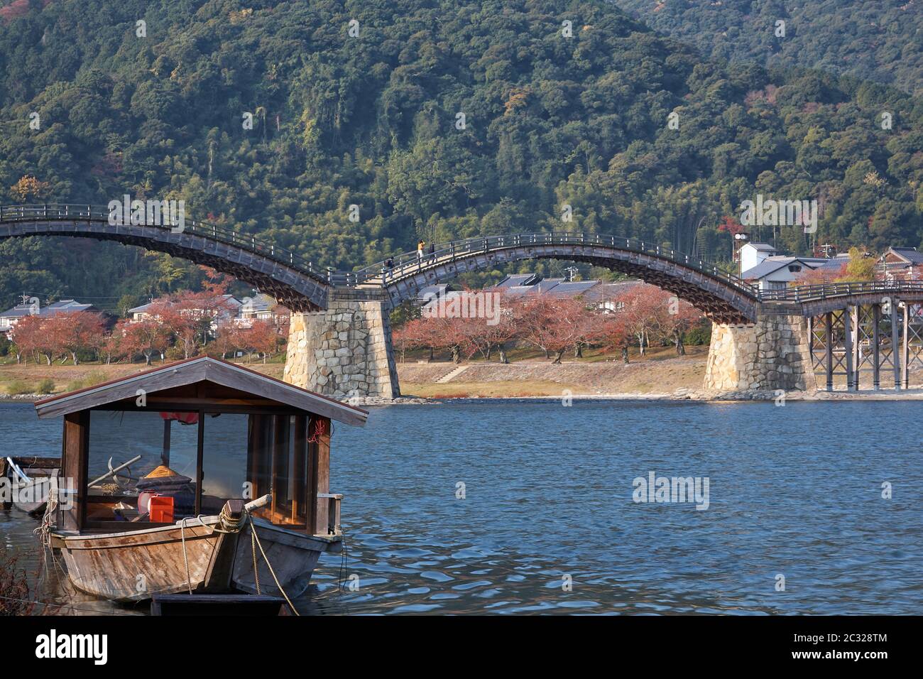 Wasen boat and Kintai Bridge over Nishiki river in Iwakuni. Japan Stock ...