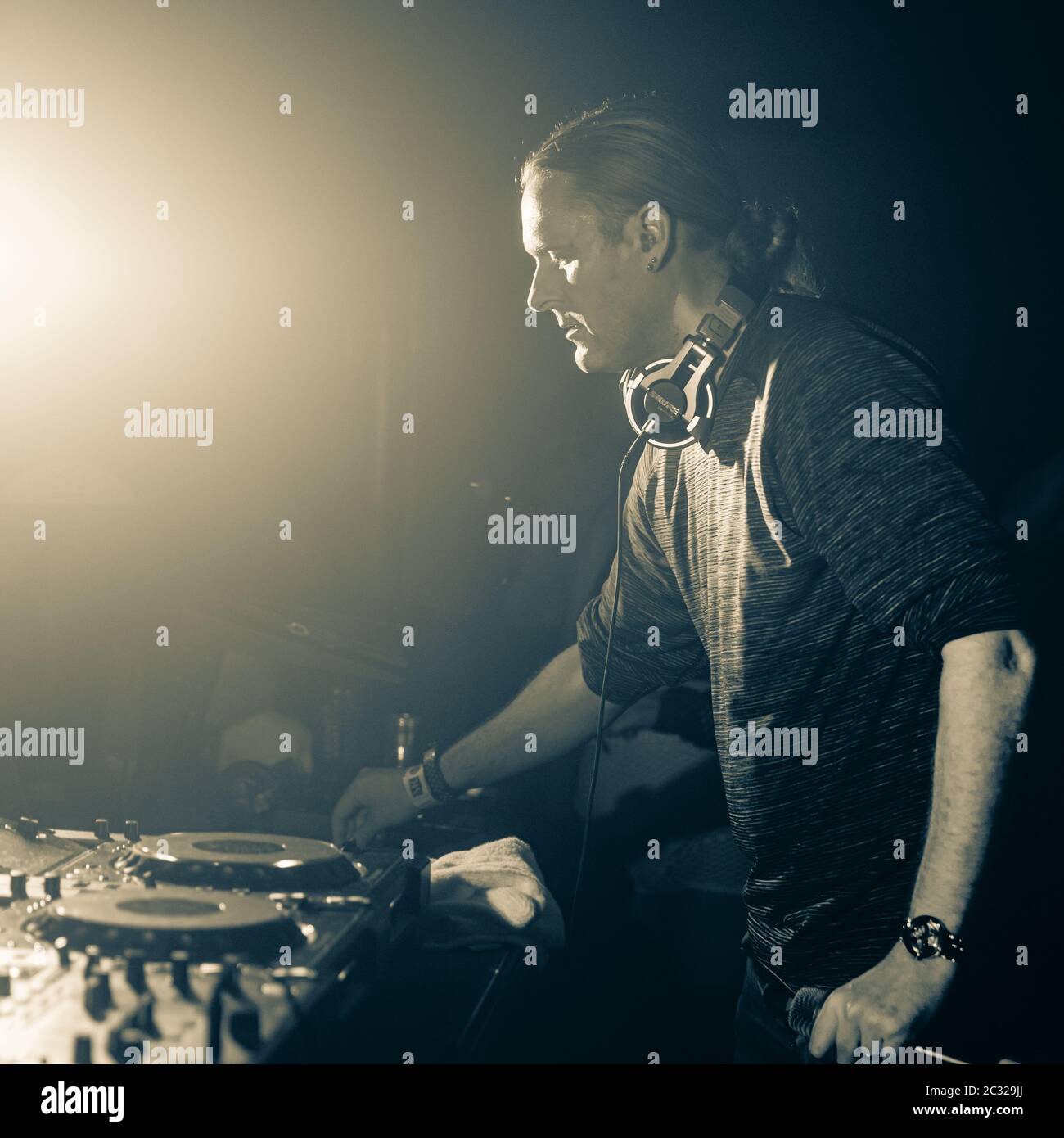 Black and white dj hi-res stock photography and images - Alamy