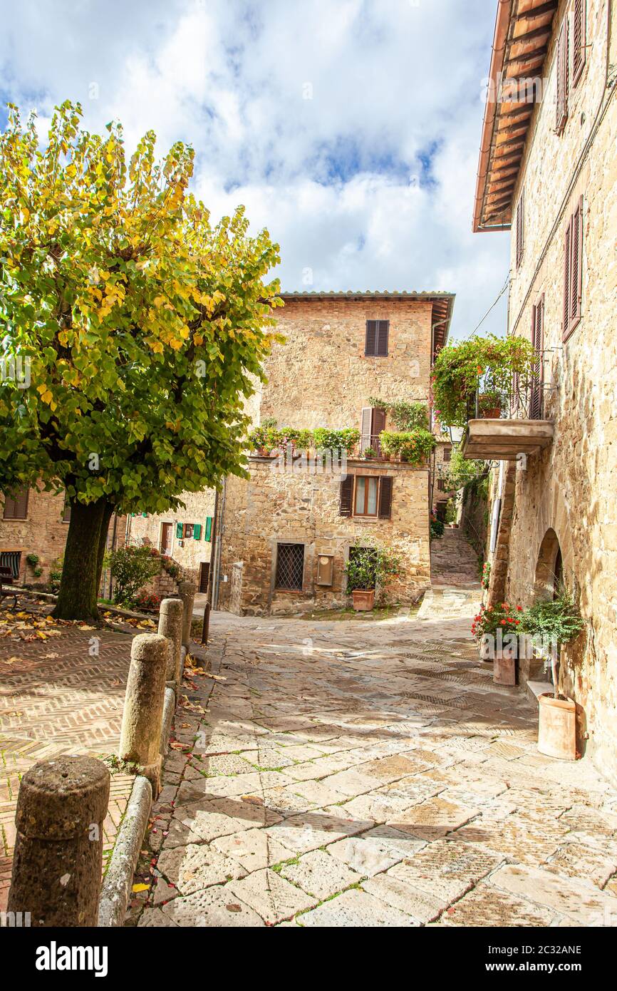 Tuscan Medieval Village Monticchiello Tuscany Italy Picturesque ...