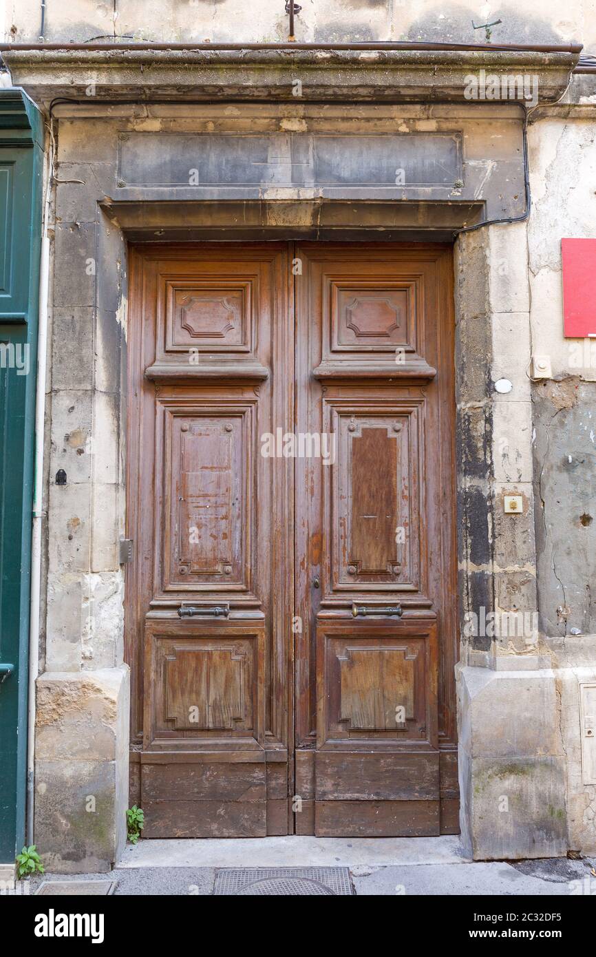 Brown big doors hi-res stock photography and images - Alamy